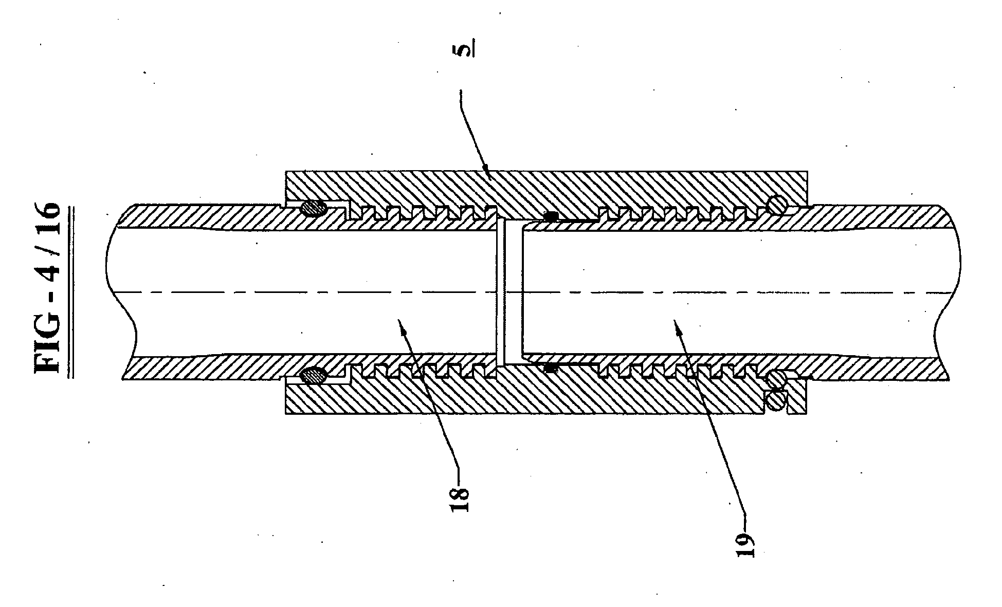 Patente EP1751463B1 - A threaded pipe joint coupling with wire lock ...